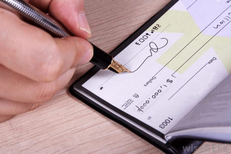 Cheque Vs Check: The Key Differences Explained | Print & Cheques Now